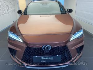 Brūns Lexus RX 2023 Tallina, ar dzinēja tilpumu 2.40 L un nobraukumu 44 tūkst. km par 79000 €, foto 5 vietnē AUTOMOTO.COM.LV