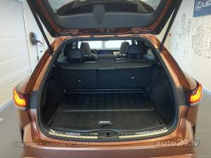 Brūns Lexus RX 2023 Tallina, ar dzinēja tilpumu 2.40 L un nobraukumu 44 tūkst. km par 79000 €, foto 13 vietnē AUTOMOTO.COM.LV