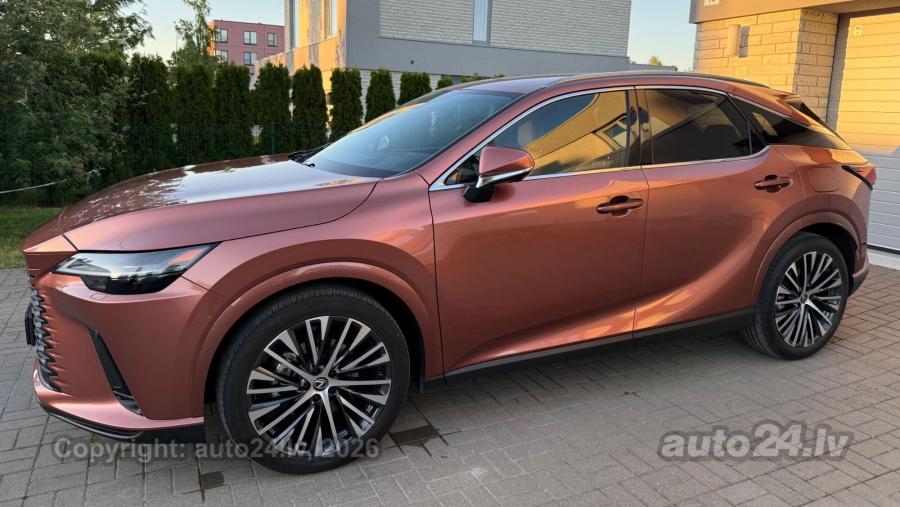 Brūns Lexus RX 2024 Tallina, ar dzinēja tilpumu 2.50 L un nobraukumu 24 tūkst. km par 78900 €, foto 8 vietnē AUTOMOTO.COM.LV