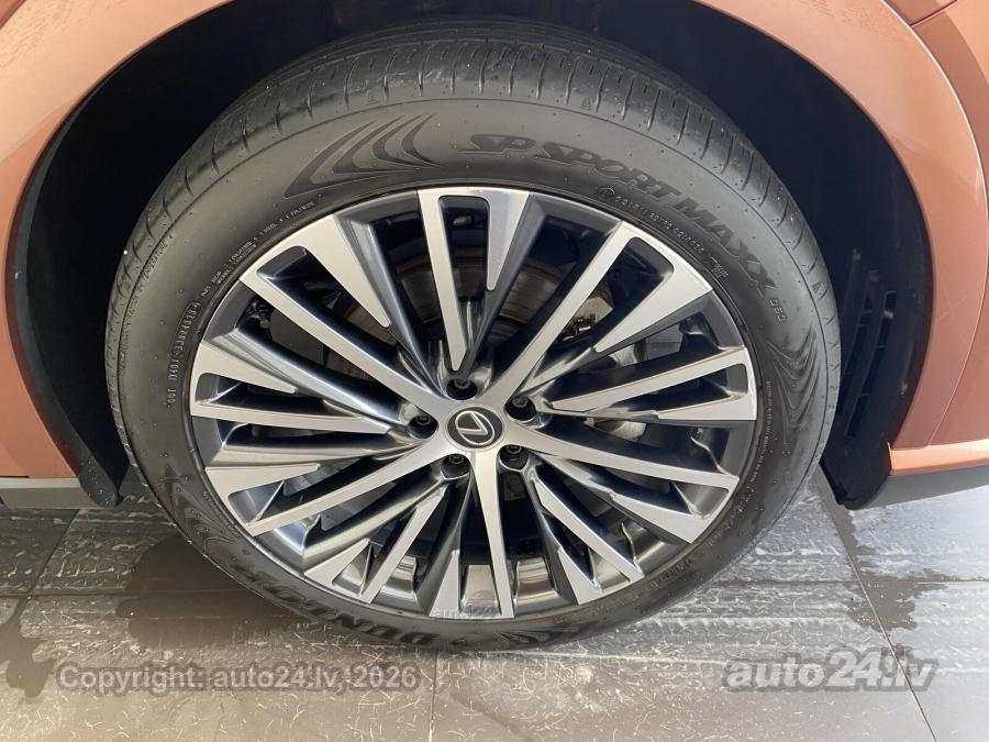 Brūns Lexus RX 2024 Tallina, ar dzinēja tilpumu 2.50 L un nobraukumu 25 tūkst. km par 72900 €, foto 18 vietnē AUTOMOTO.COM.LV