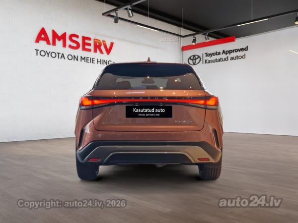 Коричневый Лексус РХ 2025 в Таллин, объемом двигателя 2.50 л и пробегом 13 тыс. км за 77990 €, фото 4 на AUTOMOTO.COM.LV