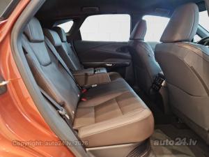 Brūns Lexus RX 2025 Tallina, ar dzinēja tilpumu 2.50 L un nobraukumu 13 tūkst. km par 77990 €, foto 7 vietnē AUTOMOTO.COM.LV