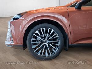 Brūns Lexus RX 2025 Tallina, ar dzinēja tilpumu 2.50 L un nobraukumu 13 tūkst. km par 77990 €, foto 15 vietnē AUTOMOTO.COM.LV