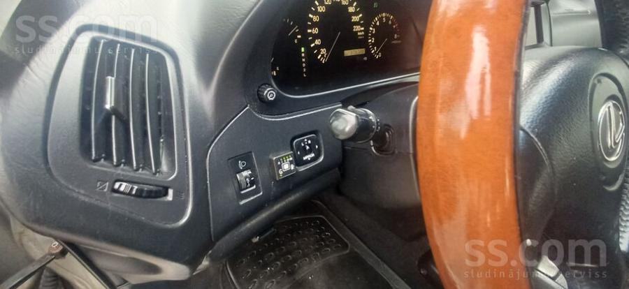 Lexus RX 2002 in Riga, with an engine capacity of 3.00 L and mileage of 375 thousand km for 2000 €, photo 11 on AUTOMOTO.COM.LV