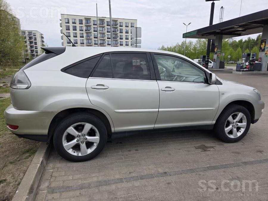Lexus RX 2003 in Riga, with an engine capacity of 3.00 L and mileage of 253 thousand km for 4000 €, photo 5 on AUTOMOTO.COM.LV