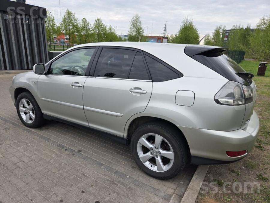 Lexus RX 2003 in Riga, with an engine capacity of 3.00 L and mileage of 253 thousand km for 4000 €, photo 7 on AUTOMOTO.COM.LV
