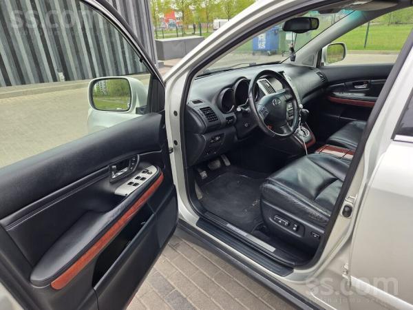Lexus RX 2003 in Riga, with an engine capacity of 3.00 L and mileage of 253 thousand km for 4000 €, photo 7 on AUTOMOTO.COM.LV