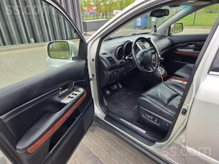 Lexus RX 2003 in Riga, with an engine capacity of 3.00 L and mileage of 253 thousand km for 4000 €, photo 8 on AUTOMOTO.COM.LV