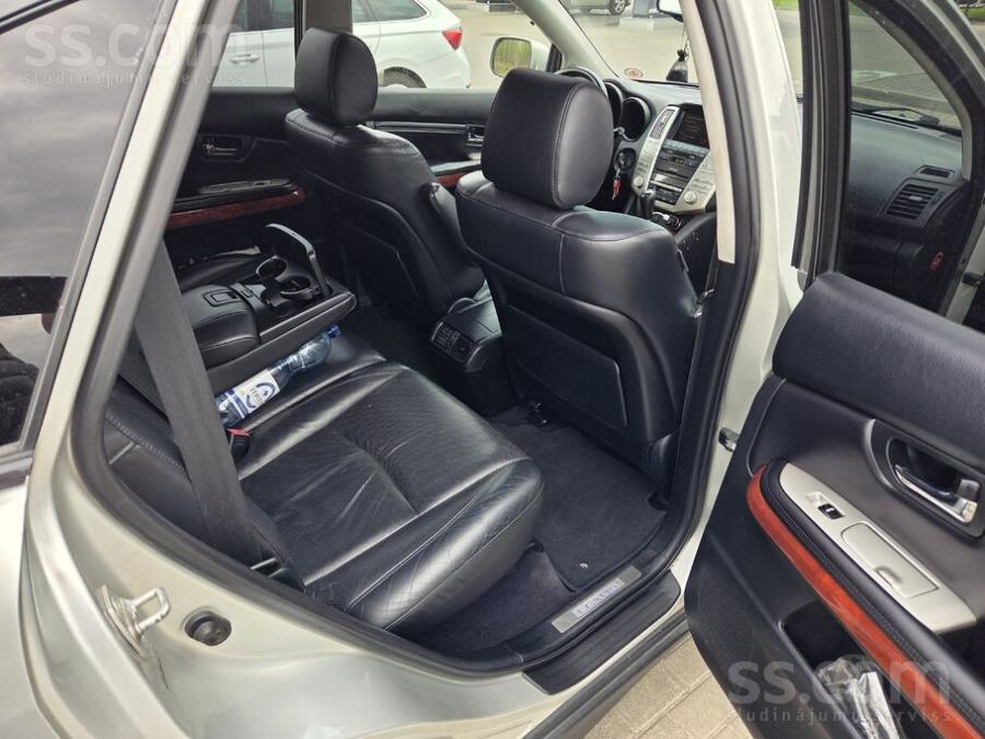 Lexus RX 2003 in Riga, with an engine capacity of 3.00 L and mileage of 253 thousand km for 4000 €, photo 14 on AUTOMOTO.COM.LV