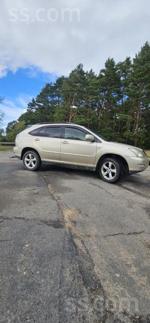 Lexus RX 2004 in Riga, with an engine capacity of 3.00 L and mileage of 245 thousand km for 3800 €, photo 3 on AUTOMOTO.COM.LV