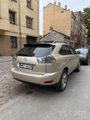 Lexus RX 2006 in Riga, with an engine capacity of 3.50 L and mileage of 226 thousand km for 6100 €, photo 3 on AUTOMOTO.COM.LV