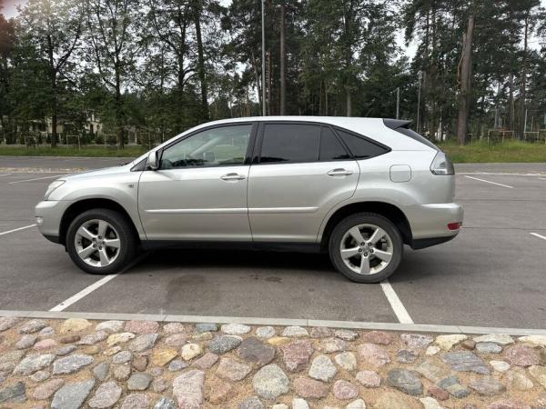 Lexus RX 2006 Daugavpils, ar dzinēja tilpumu 3.00 L un nobraukumu 278 tūkst. km par 3900 €, foto 4 vietnē AUTOMOTO.COM.LV