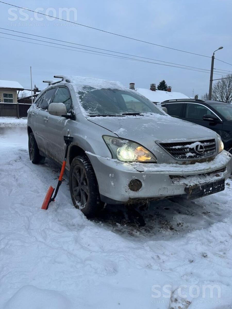 Lexus RX 2007 in Riga, with an engine capacity of 3.30 L and mileage of 426 thousand km for 3000 €, photo 2 on AUTOMOTO.COM.LV
