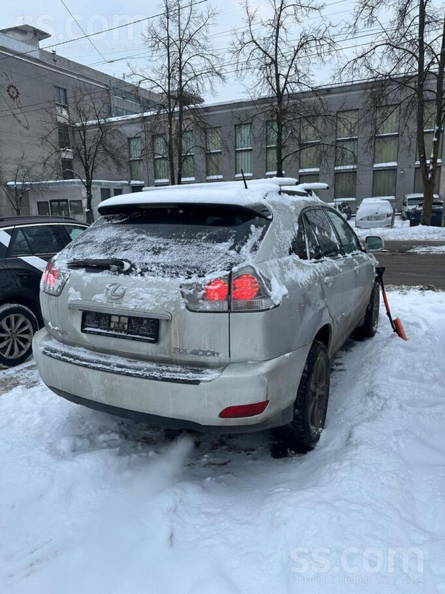 Lexus RX 2007 in Riga, with an engine capacity of 3.30 L and mileage of 426 thousand km for 3000 €, photo 4 on AUTOMOTO.COM.LV
