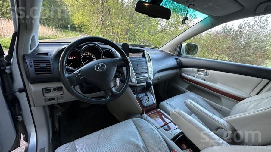 Lexus RX 2007 in Riga, with an engine capacity of 3.50 L and mileage of 279 thousand km for 4999 €, photo 7 on AUTOMOTO.COM.LV
