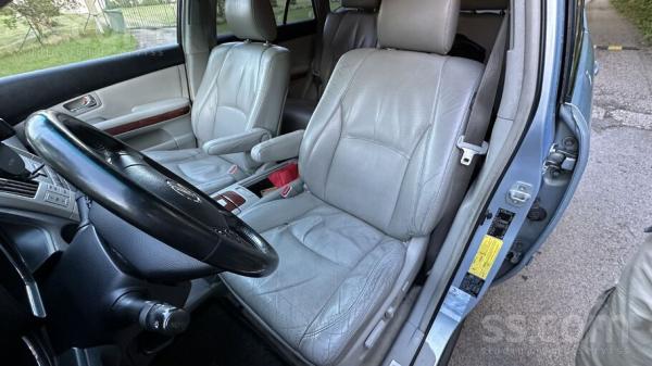 Lexus RX 2007 in Riga, with an engine capacity of 3.50 L and mileage of 279 thousand km for 4999 €, photo 8 on AUTOMOTO.COM.LV