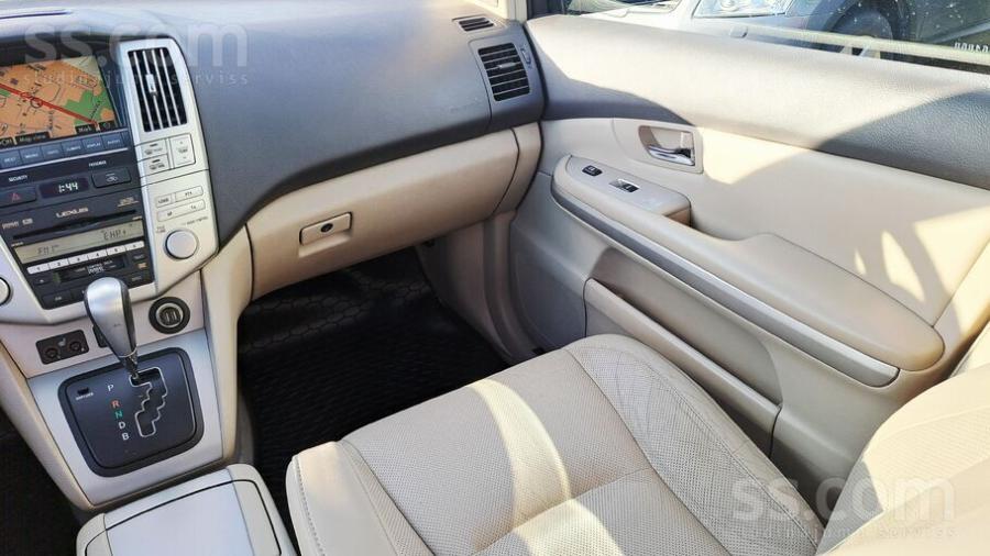Lexus RX 2008 in Riga, with an engine capacity of 3.30 L and mileage of 228 thousand km for 7900 €, photo 9 on AUTOMOTO.COM.LV