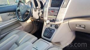 Lexus RX 2008 in Riga, with an engine capacity of 3.30 L and mileage of 228 thousand km for 7900 €, photo 12 on AUTOMOTO.COM.LV