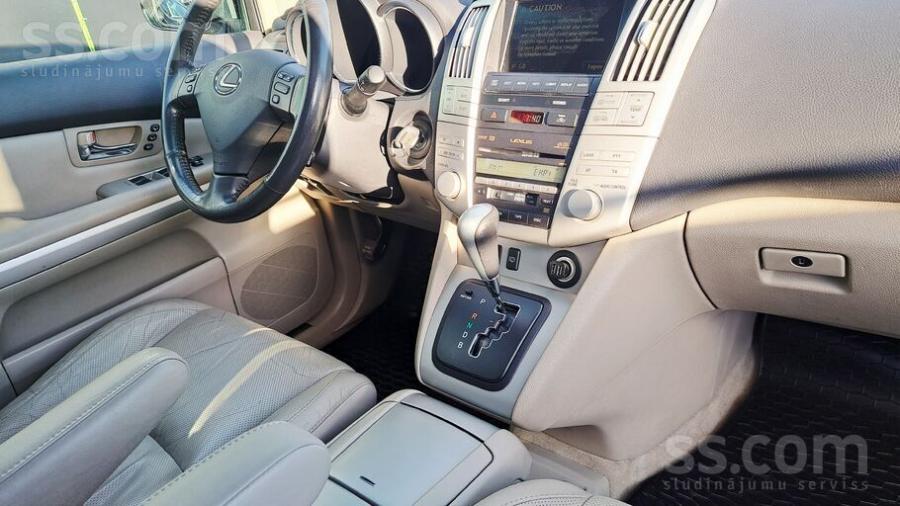 Lexus RX 2008 in Riga, with an engine capacity of 3.30 L and mileage of 228 thousand km for 7900 €, photo 12 on AUTOMOTO.COM.LV