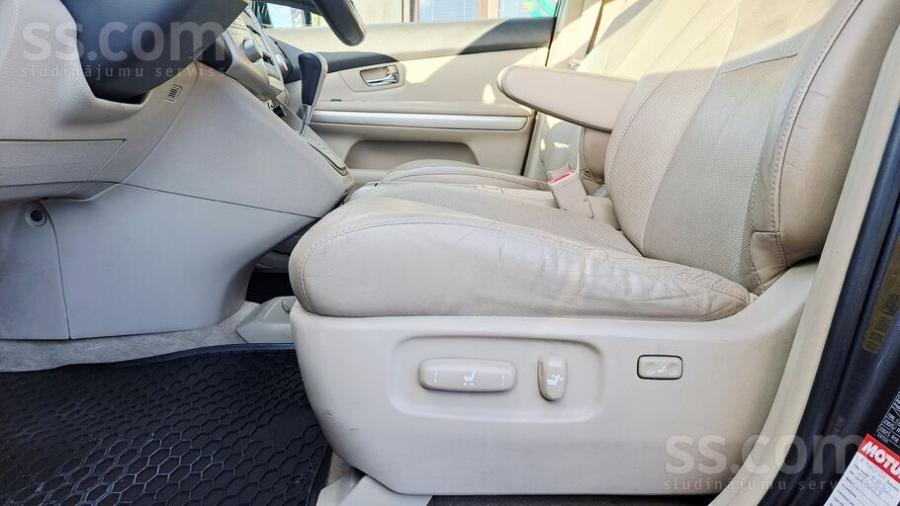 Lexus RX 2008 in Riga, with an engine capacity of 3.30 L and mileage of 228 thousand km for 7900 €, photo 16 on AUTOMOTO.COM.LV