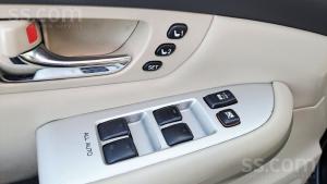 Lexus RX 2008 in Riga, with an engine capacity of 3.30 L and mileage of 228 thousand km for 7900 €, photo 22 on AUTOMOTO.COM.LV
