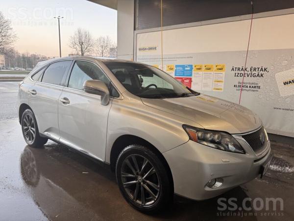 Lexus RX 2009 Rīga, ar dzinēja tilpumu 3.50 L un nobraukumu 289 tūkst. km par 9500 €, foto 3 vietnē AUTOMOTO.COM.LV