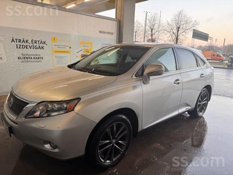 Lexus RX 2009 in Riga, with an engine capacity of 3.50 L and mileage of 289 thousand km for 9500 €, photo 5 on AUTOMOTO.COM.LV