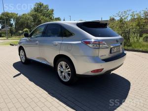 Lexus RX 2009 in Ogre, with an engine capacity of 3.50 L and mileage of 228 thousand km for 11000 €, photo 9 on AUTOMOTO.COM.LV