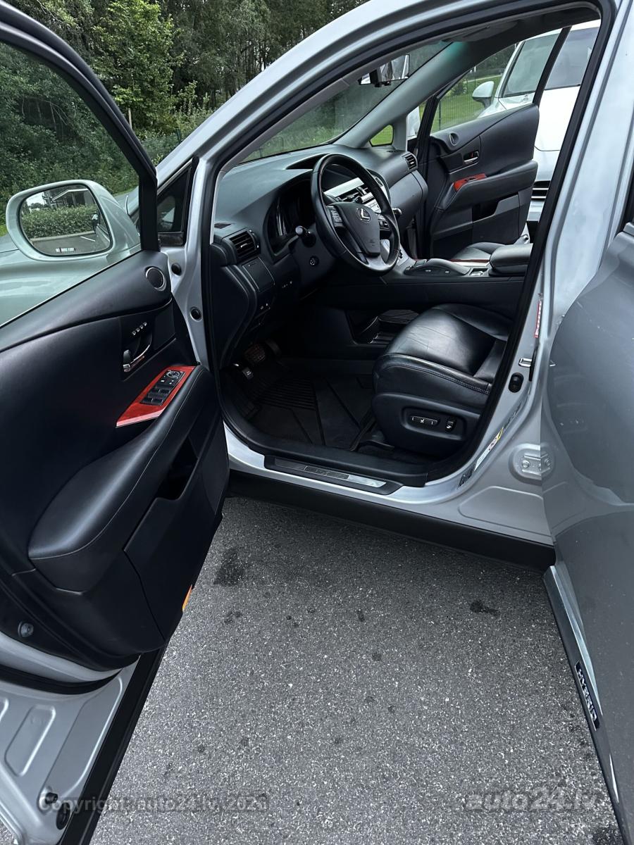 Lexus RX 2009 in Tallinn, with an engine capacity of 3.50 L and mileage of 127 thousand km for 13500 €, photo 13 on AUTOMOTO.COM.LV