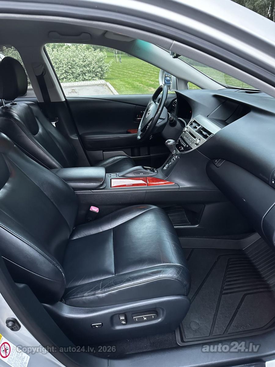 Lexus RX 2009 in Tallinn, with an engine capacity of 3.50 L and mileage of 127 thousand km for 13500 €, photo 18 on AUTOMOTO.COM.LV