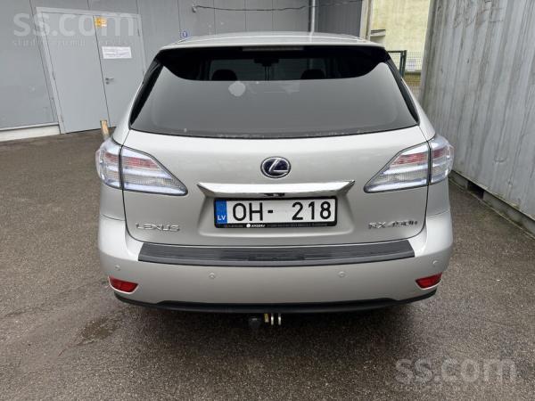 Lexus RX 2011 in Jurmala, with an engine capacity of 3.50 L and mileage of 235 thousand km for 10500 €, photo 3 on AUTOMOTO.COM.LV