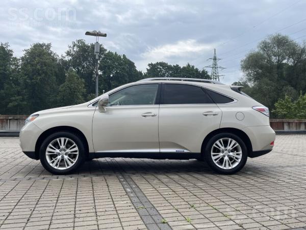 Lexus RX 2012 Rīga, ar dzinēja tilpumu 3.50 L un nobraukumu 227 tūkst. km par 10300 €, foto 1 vietnē AUTOMOTO.COM.LV