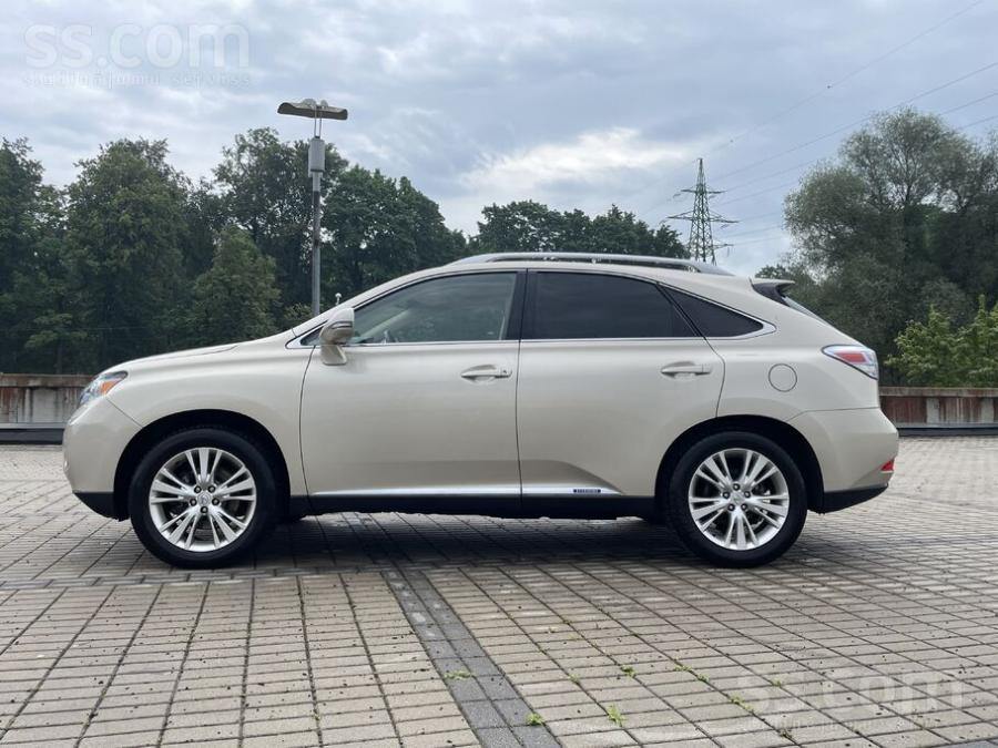 Lexus RX 2012 Rīga, ar dzinēja tilpumu 3.50 L un nobraukumu 227 tūkst. km par 10300 €, foto 1 vietnē AUTOMOTO.COM.LV