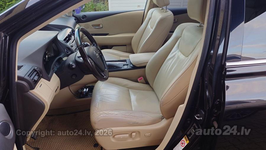 Lexus RX 2012 Tallina, ar dzinēja tilpumu 3.50 L un nobraukumu 317 tūkst. km par 12000 €, foto 8 vietnē AUTOMOTO.COM.LV