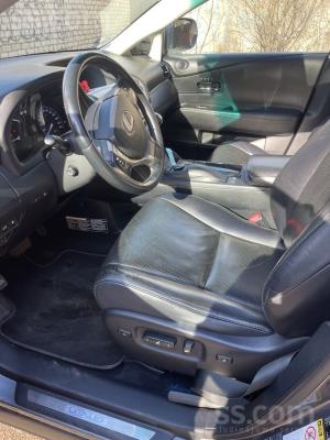 Lexus RX 2013 in Riga, with an engine capacity of 3.50 L and mileage of 204 thousand km for 16500 €, photo 5 on AUTOMOTO.COM.LV