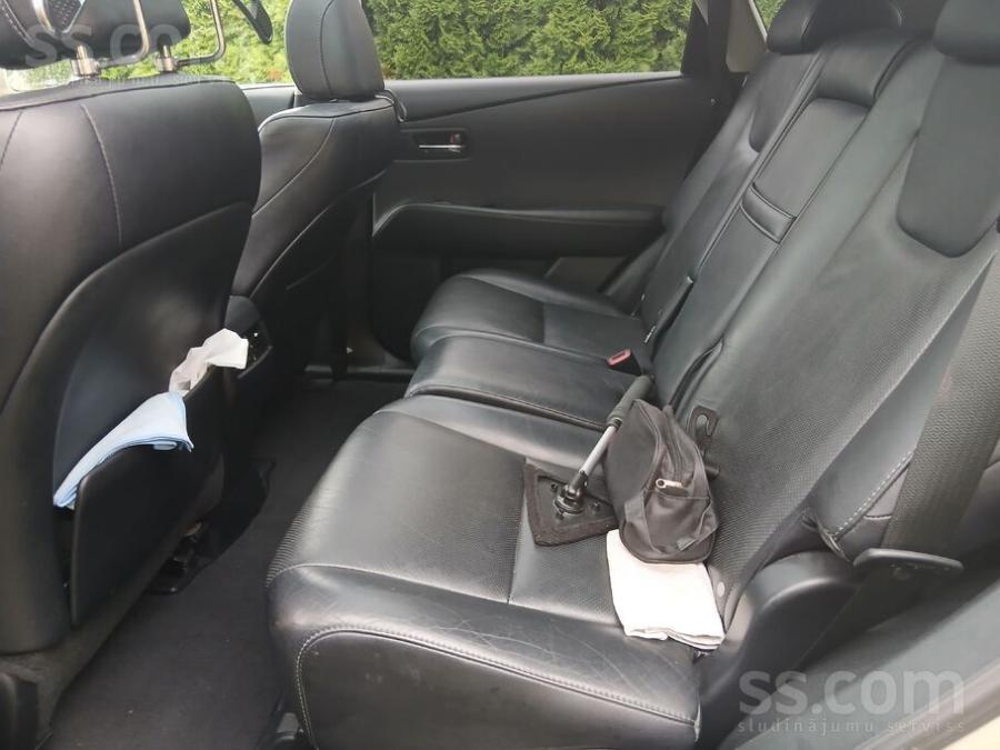 Lexus RX 2013 in Riga, with an engine capacity of 3.50 L and mileage of 207 thousand km for 16700 €, photo 11 on AUTOMOTO.COM.LV