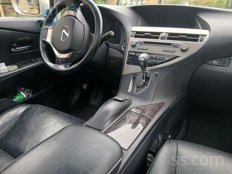 Lexus RX 2013 in Riga, with an engine capacity of 3.50 L and mileage of 207 thousand km for 16700 €, photo 14 on AUTOMOTO.COM.LV