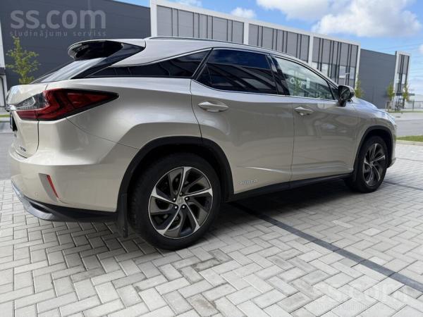 Lexus RX 2016 Rīga, ar dzinēja tilpumu 3.50 L un nobraukumu 132 tūkst. km par 33700 €, foto 3 vietnē AUTOMOTO.COM.LV