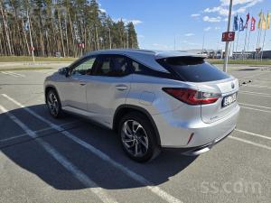 Lexus RX 2017 in Riga, with an engine capacity of 3.50 L and mileage of 235 thousand km for 23500 €, photo 4 on AUTOMOTO.COM.LV