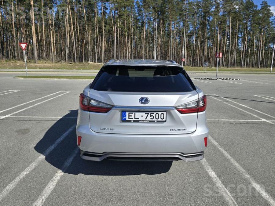 Lexus RX 2017 in Riga, with an engine capacity of 3.50 L and mileage of 235 thousand km for 23500 €, photo 5 on AUTOMOTO.COM.LV