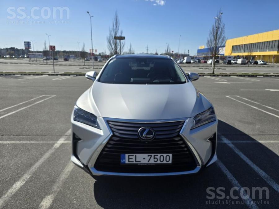 Lexus RX 2017 in Riga, with an engine capacity of 3.50 L and mileage of 235 thousand km for 23500 €, photo 9 on AUTOMOTO.COM.LV