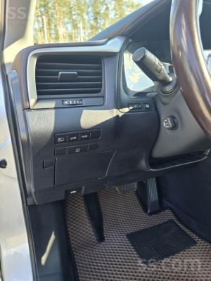 Lexus RX 2017 in Riga, with an engine capacity of 3.50 L and mileage of 235 thousand km for 23500 €, photo 11 on AUTOMOTO.COM.LV