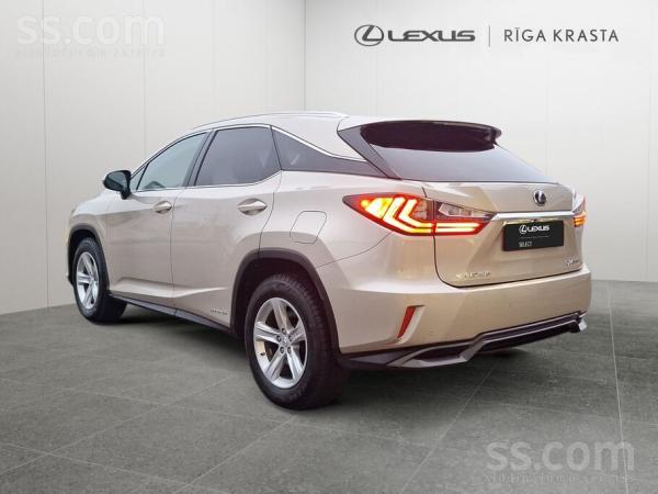 Lexus RX 2019 Rīga, ar dzinēja tilpumu 3.50 L un nobraukumu 46 tūkst. km par 35000 €, foto 4 vietnē AUTOMOTO.COM.LV