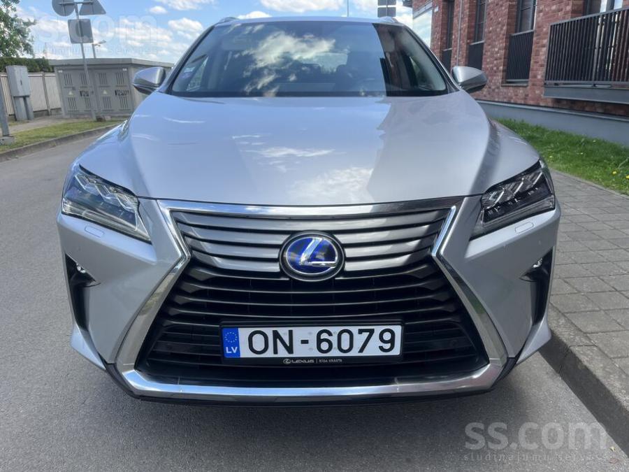 Lexus RX 2019 in Riga, with an engine capacity of 3.50 L and mileage of 209 thousand km for 26500 €, photo 4 on AUTOMOTO.COM.LV