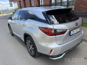 Lexus RX 2019 in Riga, with an engine capacity of 3.50 L and mileage of 209 thousand km for 26500 €, photo 9 on AUTOMOTO.COM.LV