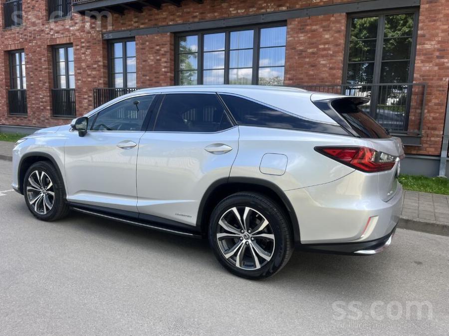 Lexus RX 2019 in Riga, with an engine capacity of 3.50 L and mileage of 209 thousand km for 26500 €, photo 12 on AUTOMOTO.COM.LV