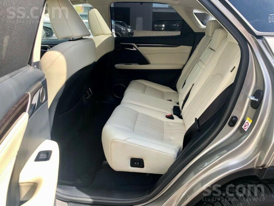 Lexus RX 2019 Rīga, ar dzinēja tilpumu 3.50 L un nobraukumu 120 tūkst. km par 32500 €, foto 6 vietnē AUTOMOTO.COM.LV