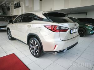 Lexus RX 2019 Rīga, ar dzinēja tilpumu 3.50 L un nobraukumu 92 tūkst. km par 37500 €, foto 3 vietnē AUTOMOTO.COM.LV