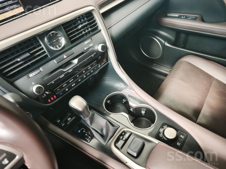 Lexus RX 2019 Rīga, ar dzinēja tilpumu 3.50 L un nobraukumu 92 tūkst. km par 37500 €, foto 17 vietnē AUTOMOTO.COM.LV