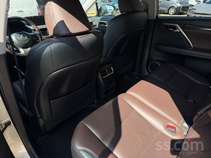 Lexus RX 2019 Jēkabpils, ar dzinēja tilpumu 3.50 L un nobraukumu 93 tūkst. km par 35500 €, foto 23 vietnē AUTOMOTO.COM.LV